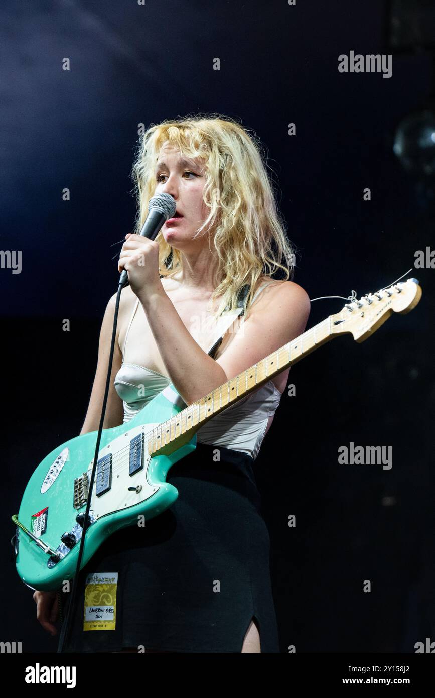 LAMBRINI GIRLS, CONCERT, 2024: Phoebe Lunny the singer and guitarist ...