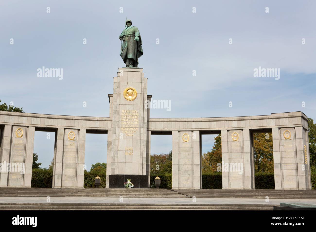 Germany, Berlin, Soviet war memorial (Tiergarten Stock Photo - Alamy