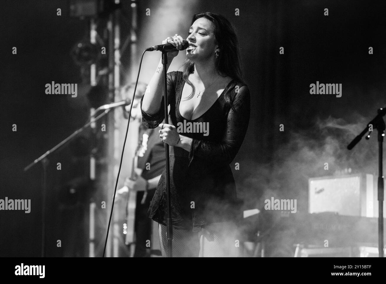MYSTERINES, CONCERT, 2024: Lia Metcalfe the singer of the Liverpool ...