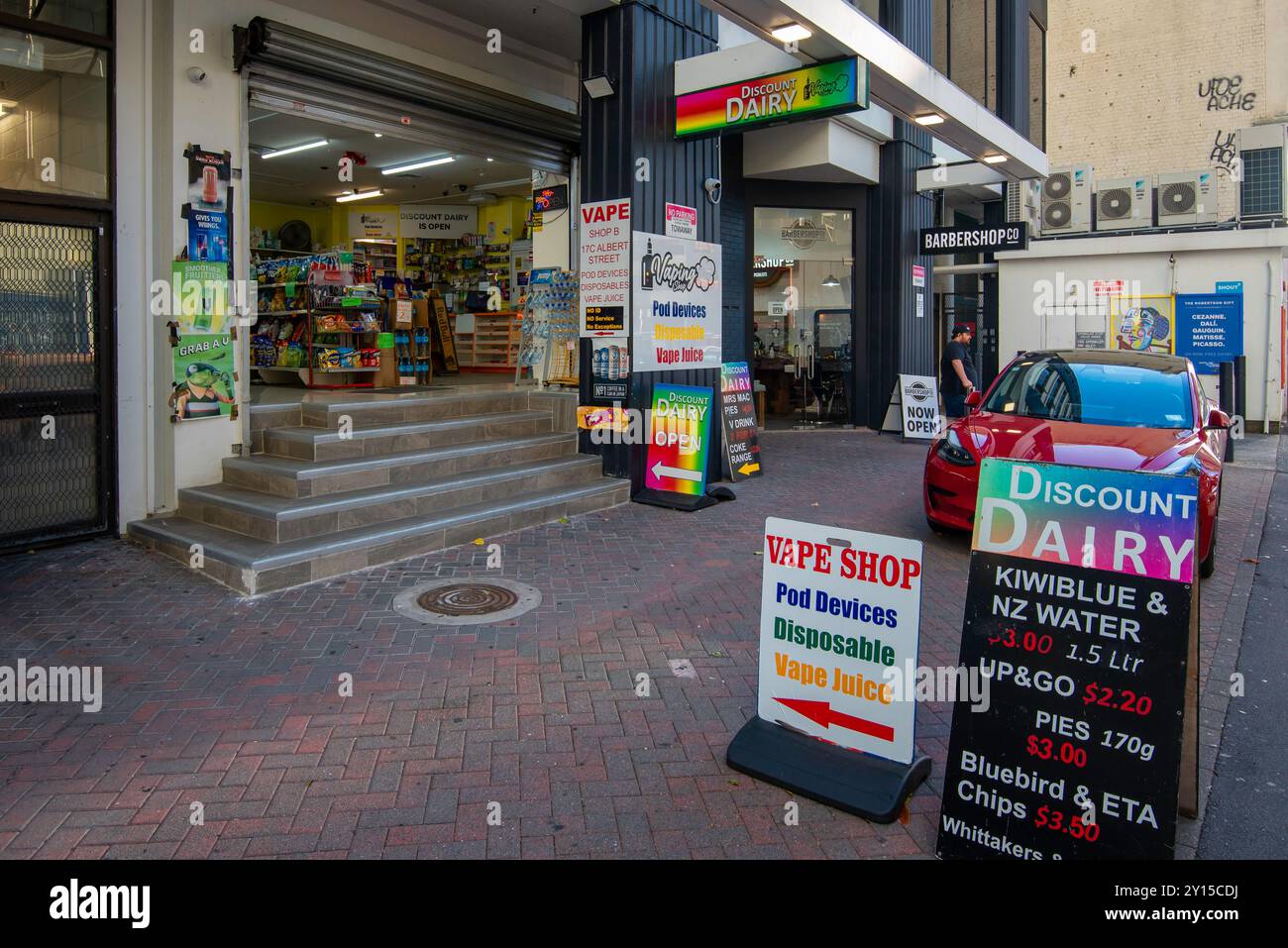 Vaping in nz new zealand hi-res stock photography and images - Alamy
