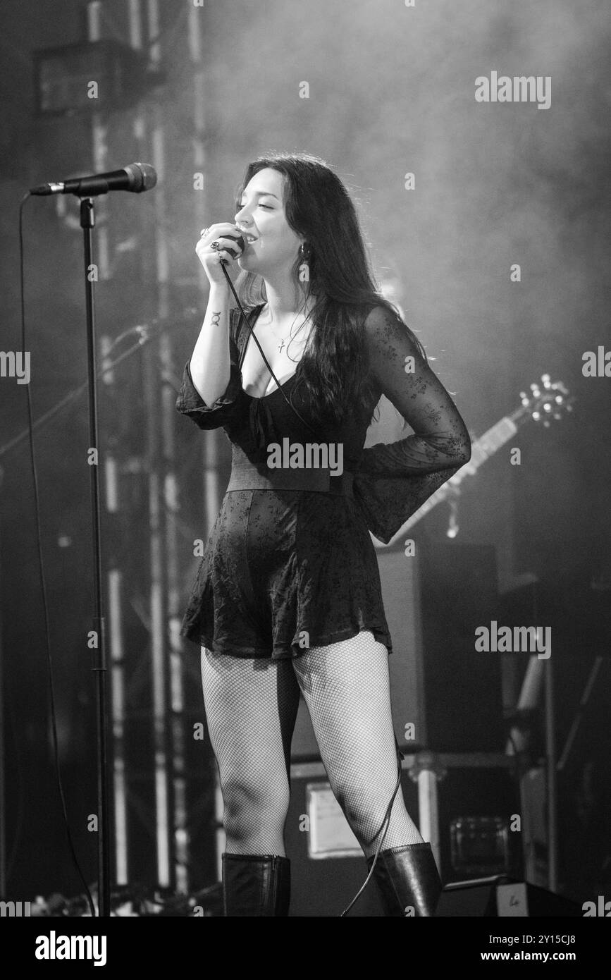 MYSTERINES, CONCERT, 2024: Lia Metcalfe the singer of the Liverpool ...