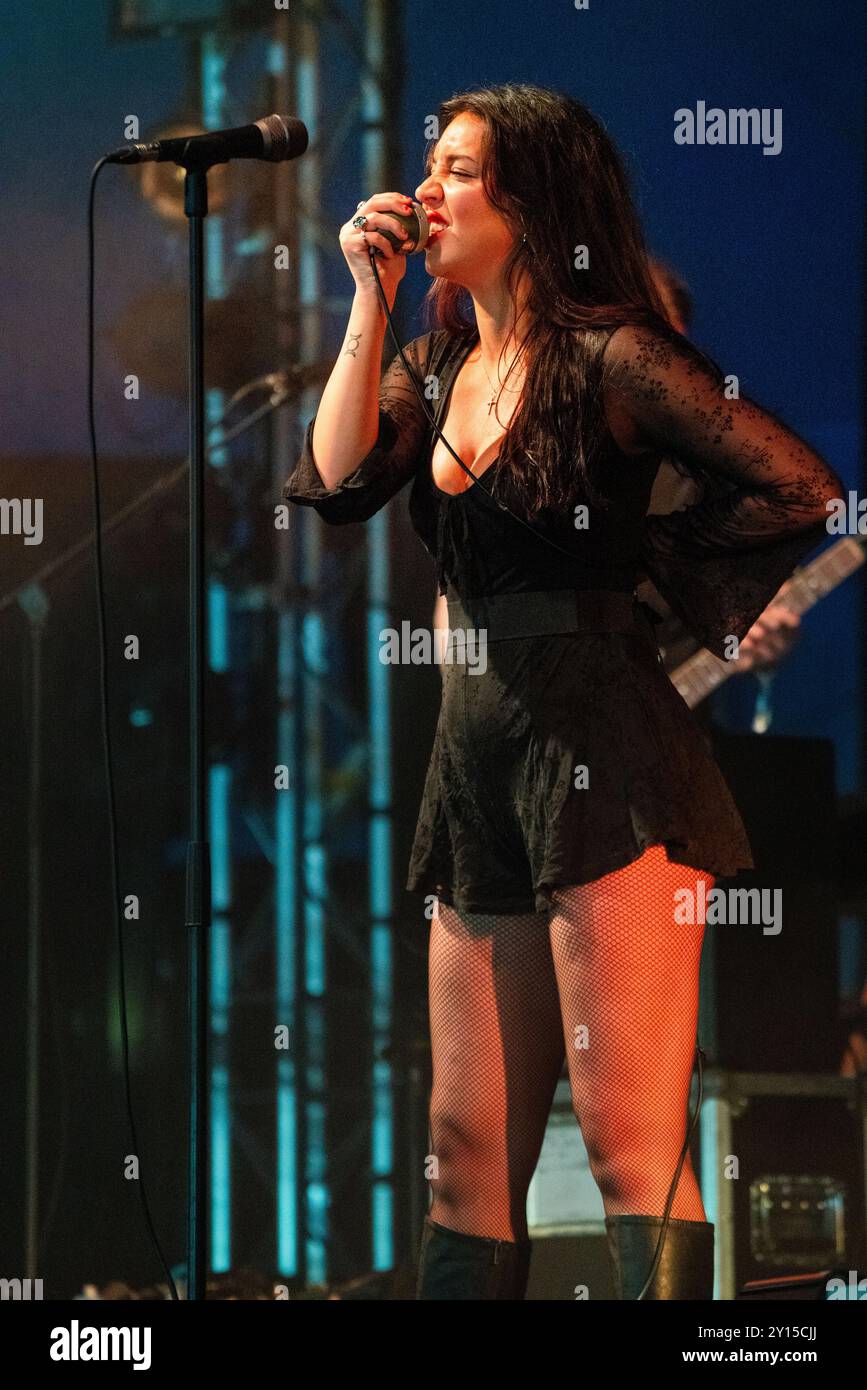 MYSTERINES, CONCERT, 2024: Lia Metcalfe the singer of the Liverpool ...