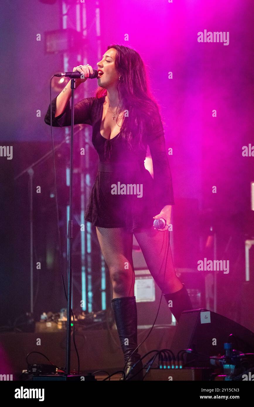 MYSTERINES, CONCERT, 2024: Lia Metcalfe the singer of the Liverpool ...