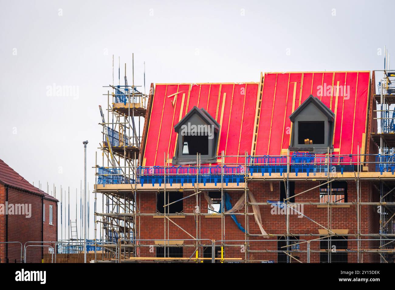 New build house development estate in england uk Stock Photo - Alamy