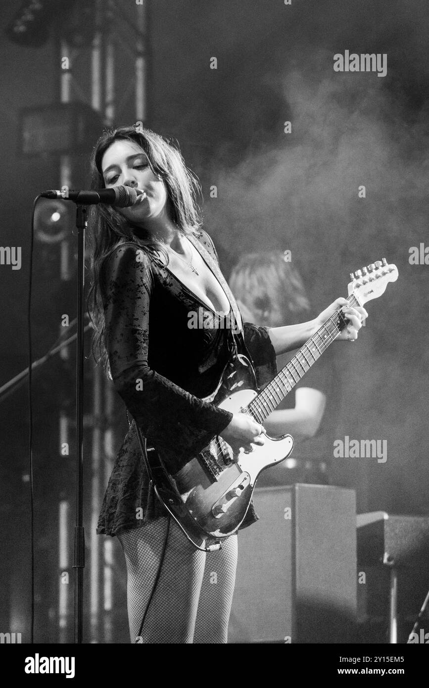 MYSTERINES, CONCERT, 2024: Lia Metcalfe the singer of the Liverpool ...