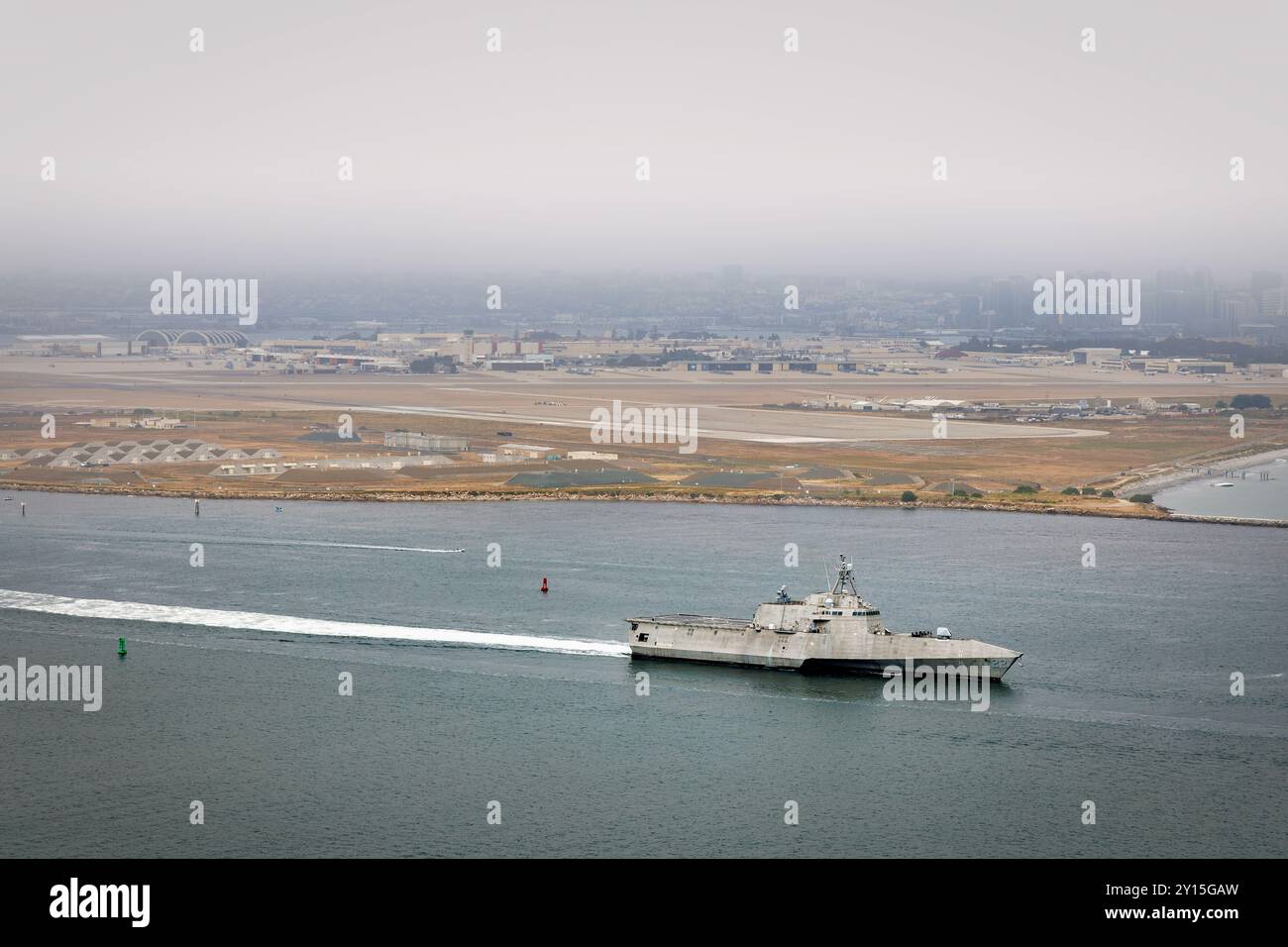 Uss kansas city lcs 22 hi-res stock photography and images - Alamy