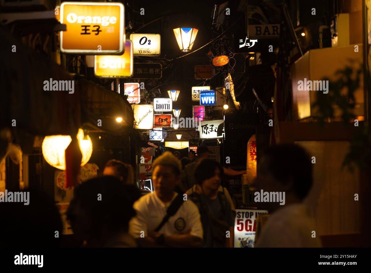 Tokyo night club hi-res stock photography and images - Alamy