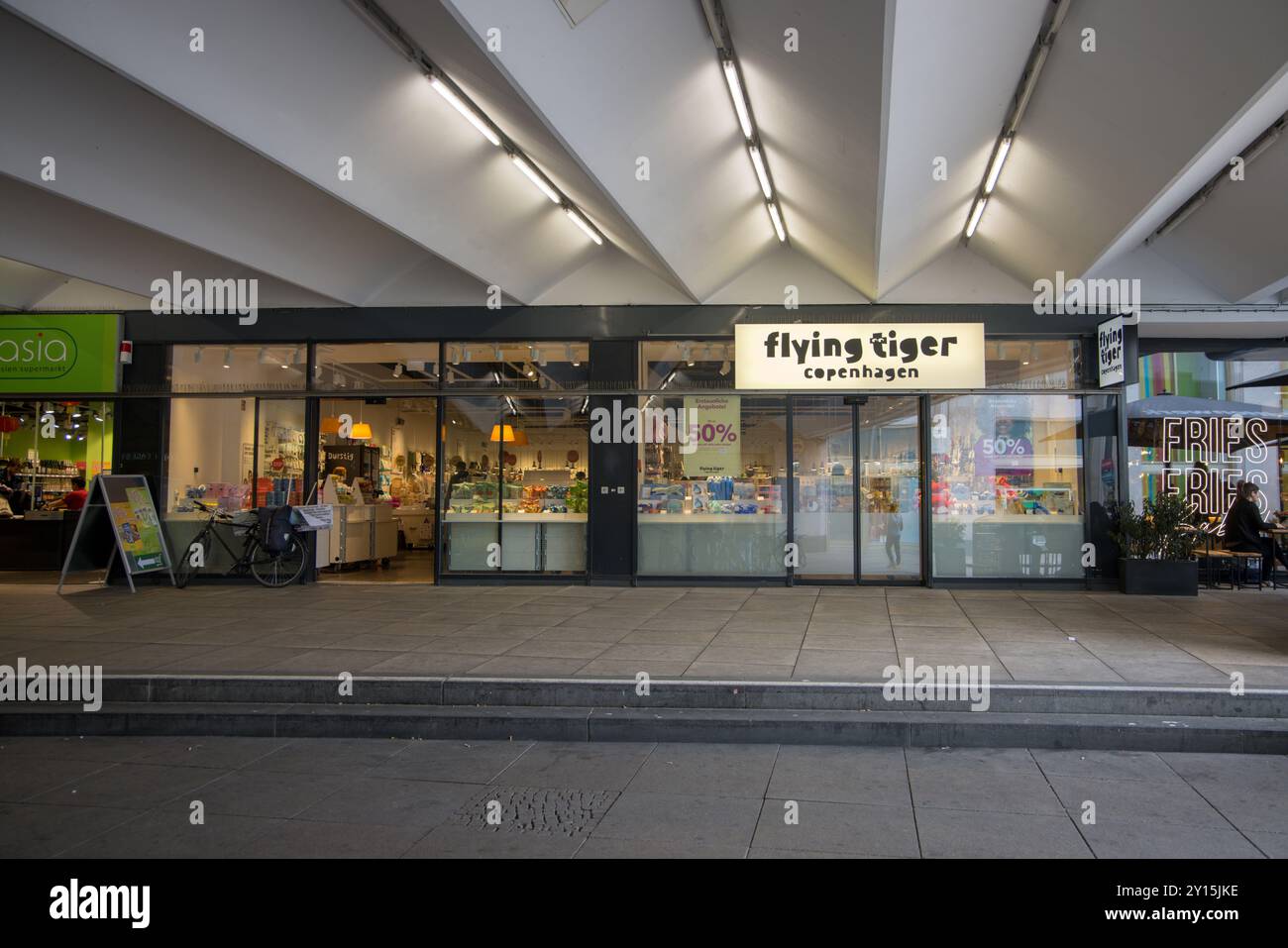 Facade of the Flyiong Tiger - Copenhagen store in Berlin, Germany Stock ...