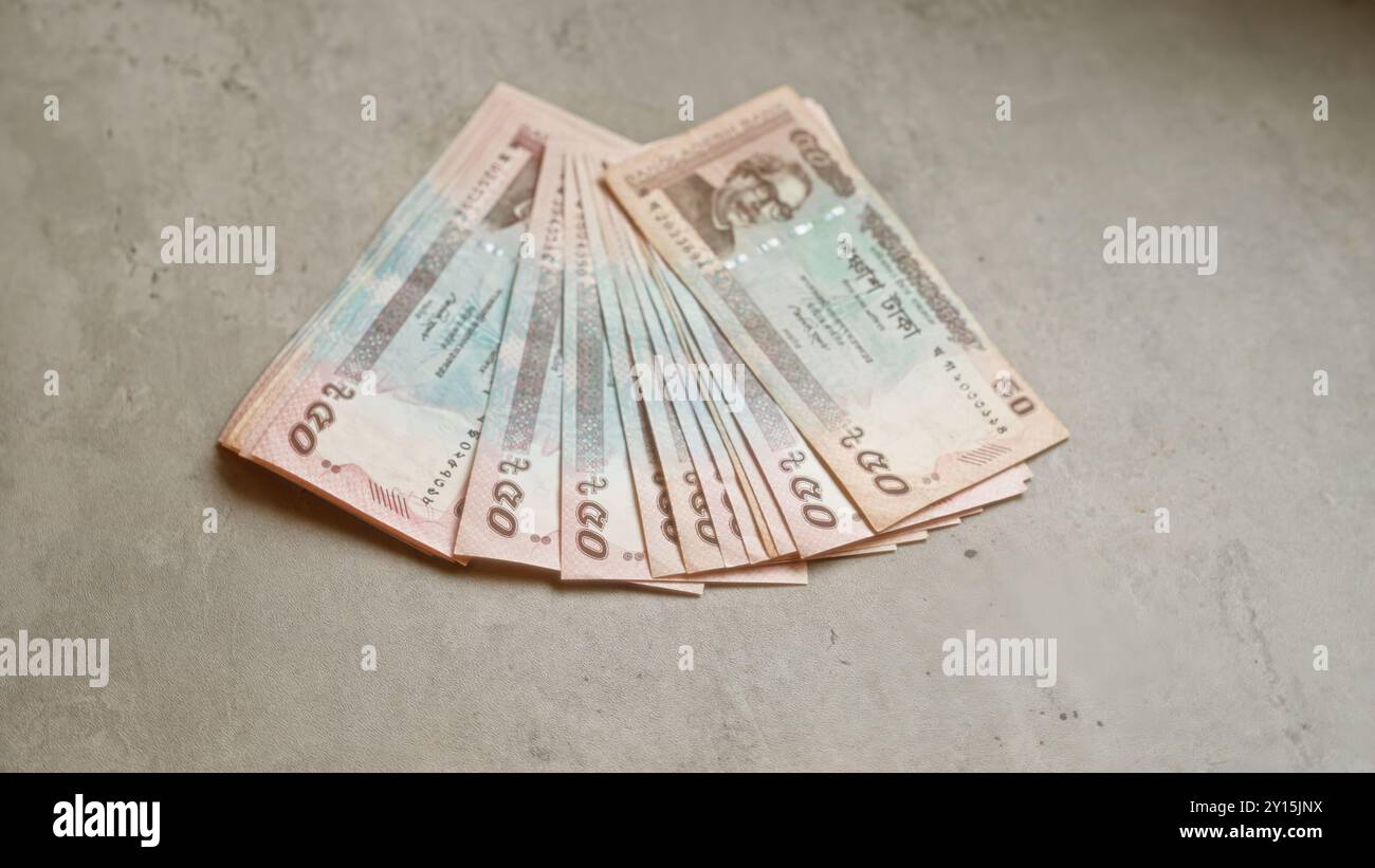 Bangladesh taka bank notes hi-res stock photography and images - Alamy