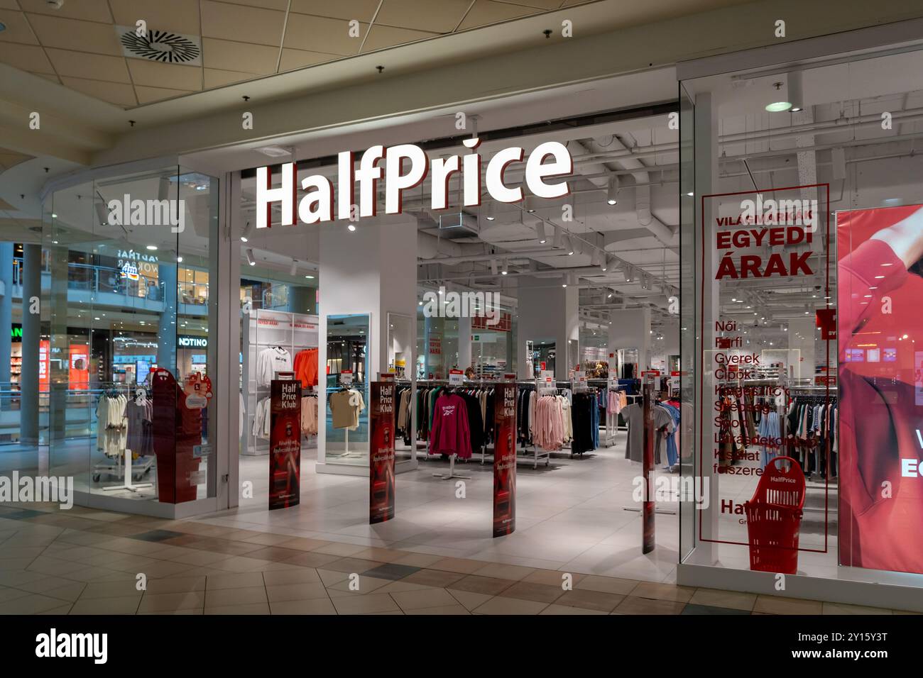 Half price logo hi-res stock photography and images - Alamy