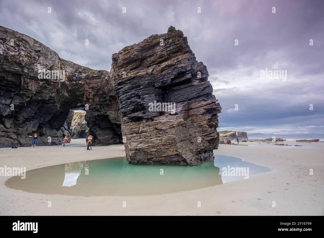 Las Catedrales beach, low tide between the reefs, Ribadeo, Lugo ...