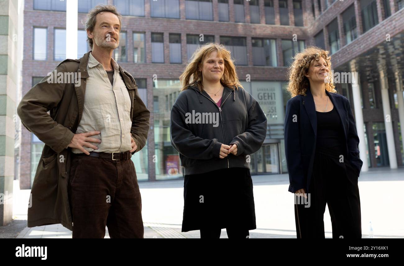 Dortmund, Germany. 05th Sep, 2024. Actors Jörg Hartmann (l-r ...