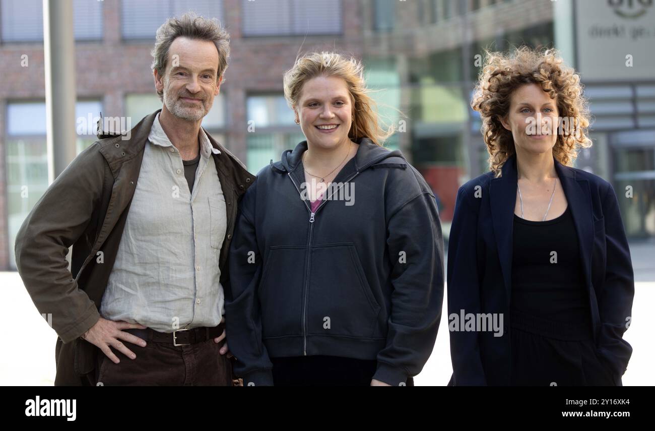Dortmund, Germany. 05th Sep, 2024. Actors Jörg Hartmann (l-r ...