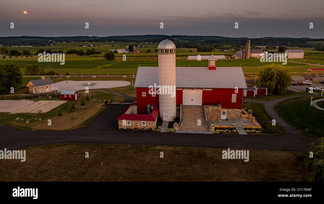 Ronks, Pennsylvania, USA, July 19 2024 - Peaceful Farm Scene At Dusk ...