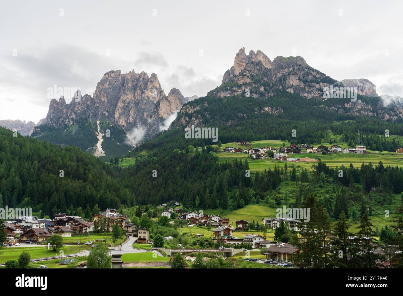 Val di Fassa valley, rocky mountains of Rosengarten group Catinaccio ...