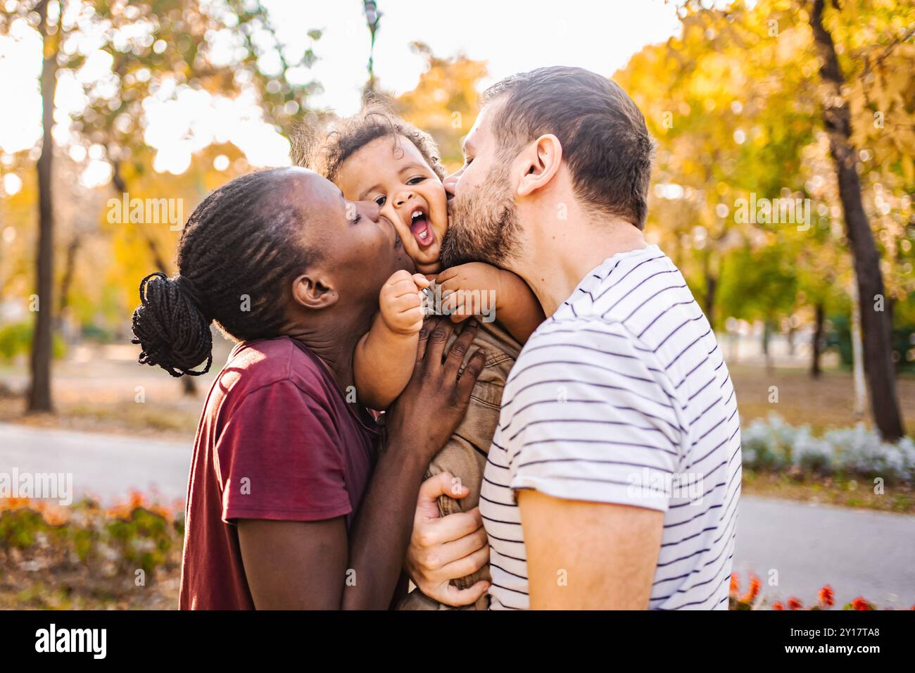 Close knit smiling family hi-res stock photography and images - Alamy