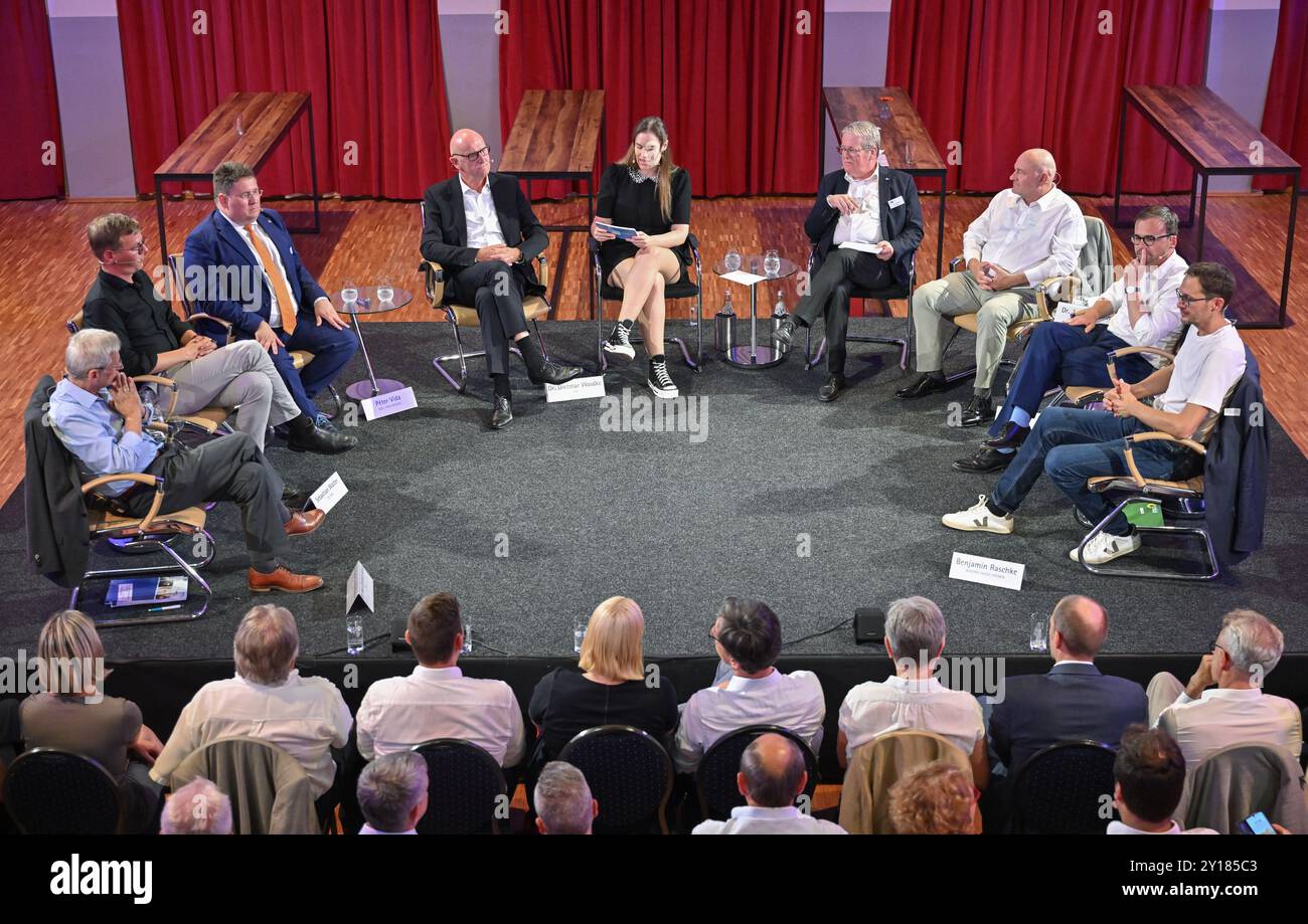 05 September 2024, Brandenburg, Cottbus: The top candidates for the ...