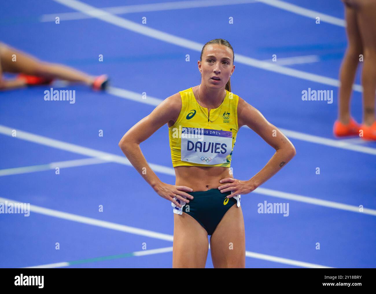 Rose Davies participating in the 5000 meters at the Paris 2024 Olympic ...