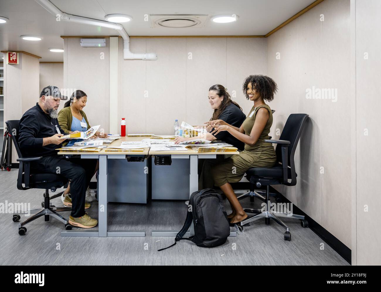 Renaissance collaboration hi-res stock photography and images - Alamy
