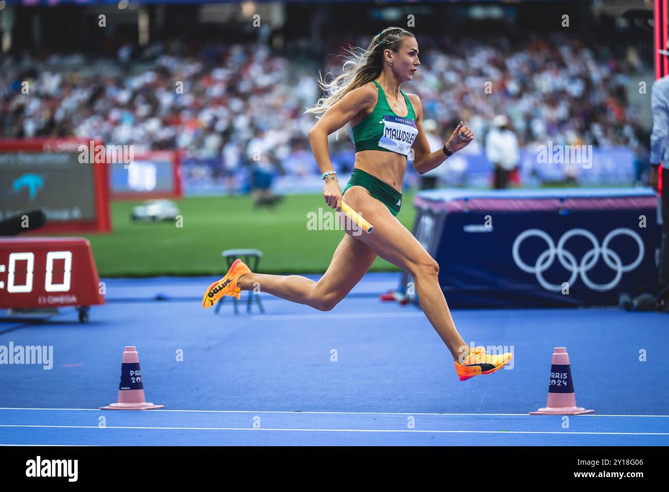 Sharlene Mawdsley participating in the 400 meters at the Paris 2024 ...