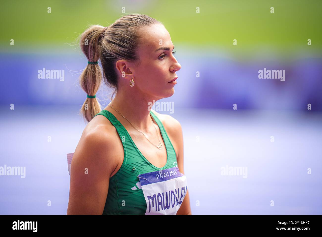 Sharlene Mawdsley participating in the 400 meters at the Paris 2024 ...