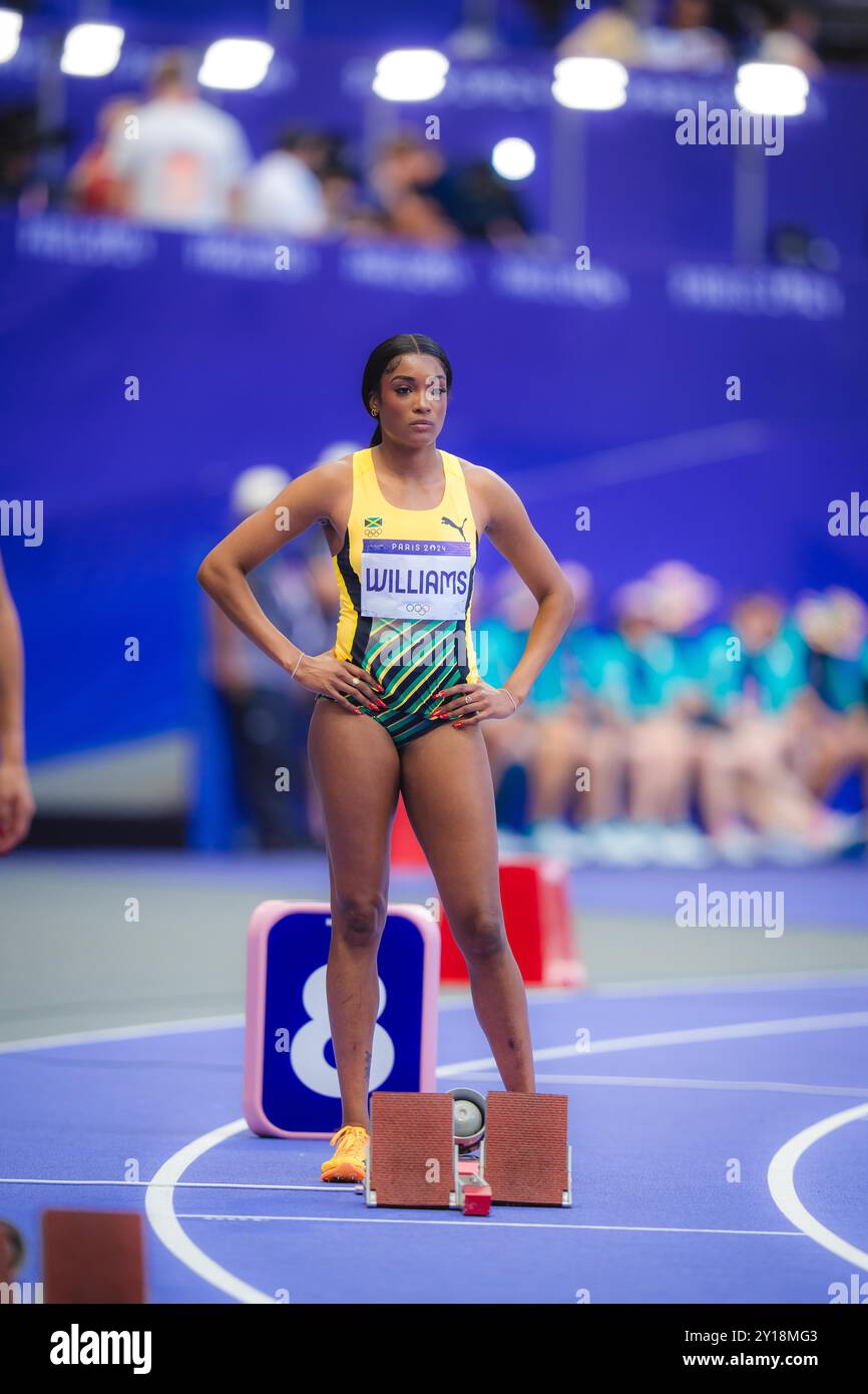 Stacey-Ann Williams participating in the 400 meters at the Paris 2024 ...
