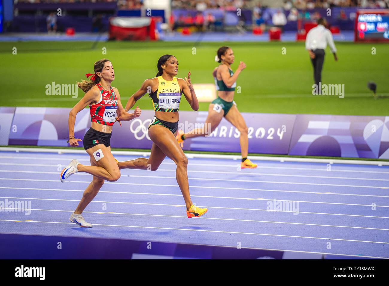 Stacey-Ann Williams participating in the 400 meters at the Paris 2024 ...