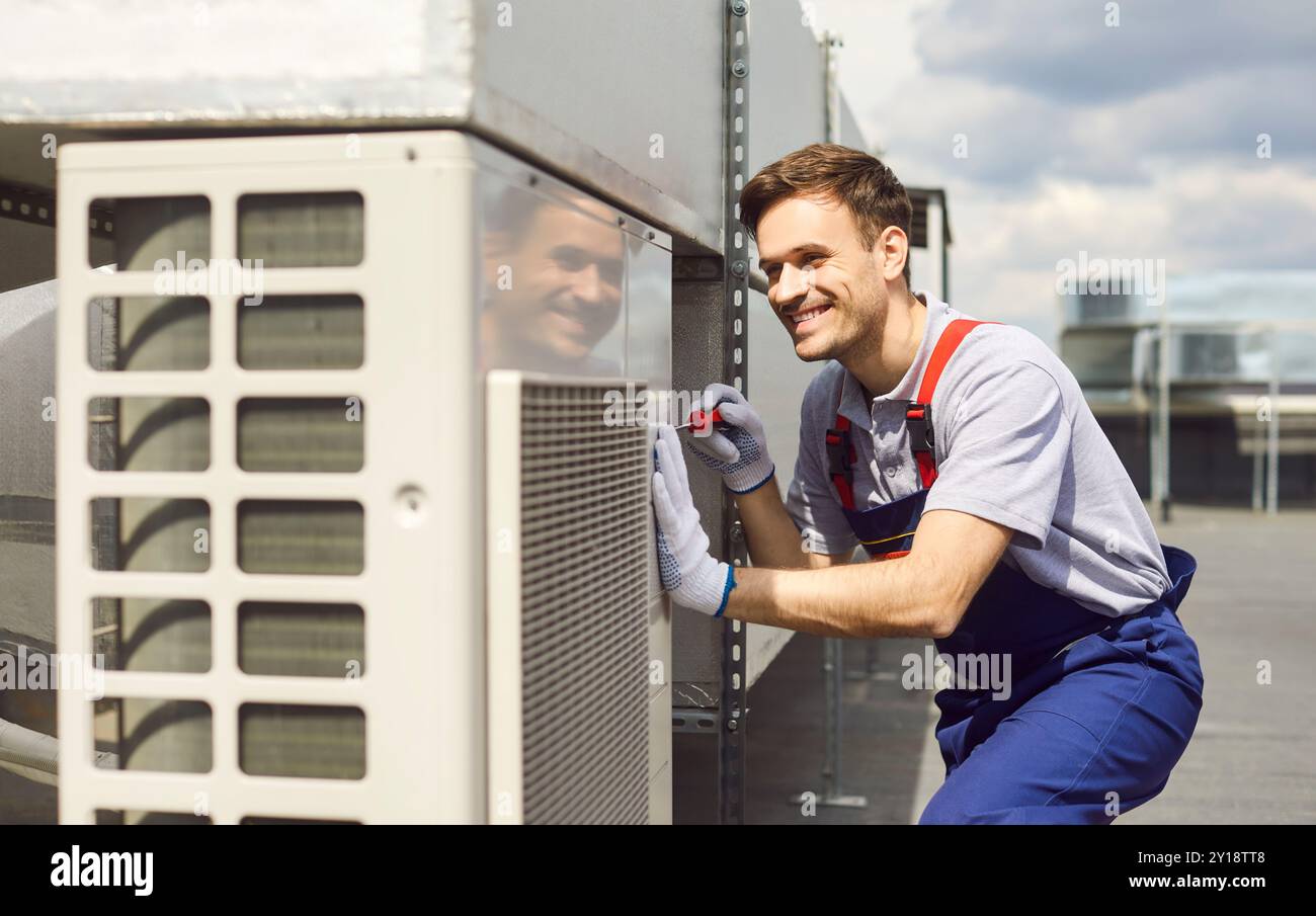 Man repairing device cooling hi-res stock photography and images - Alamy