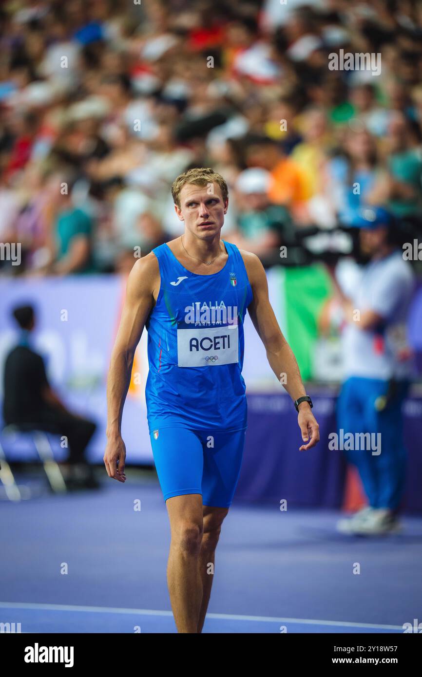 Vladimir Aceti participating in the 4x400 meters relay at the Paris ...