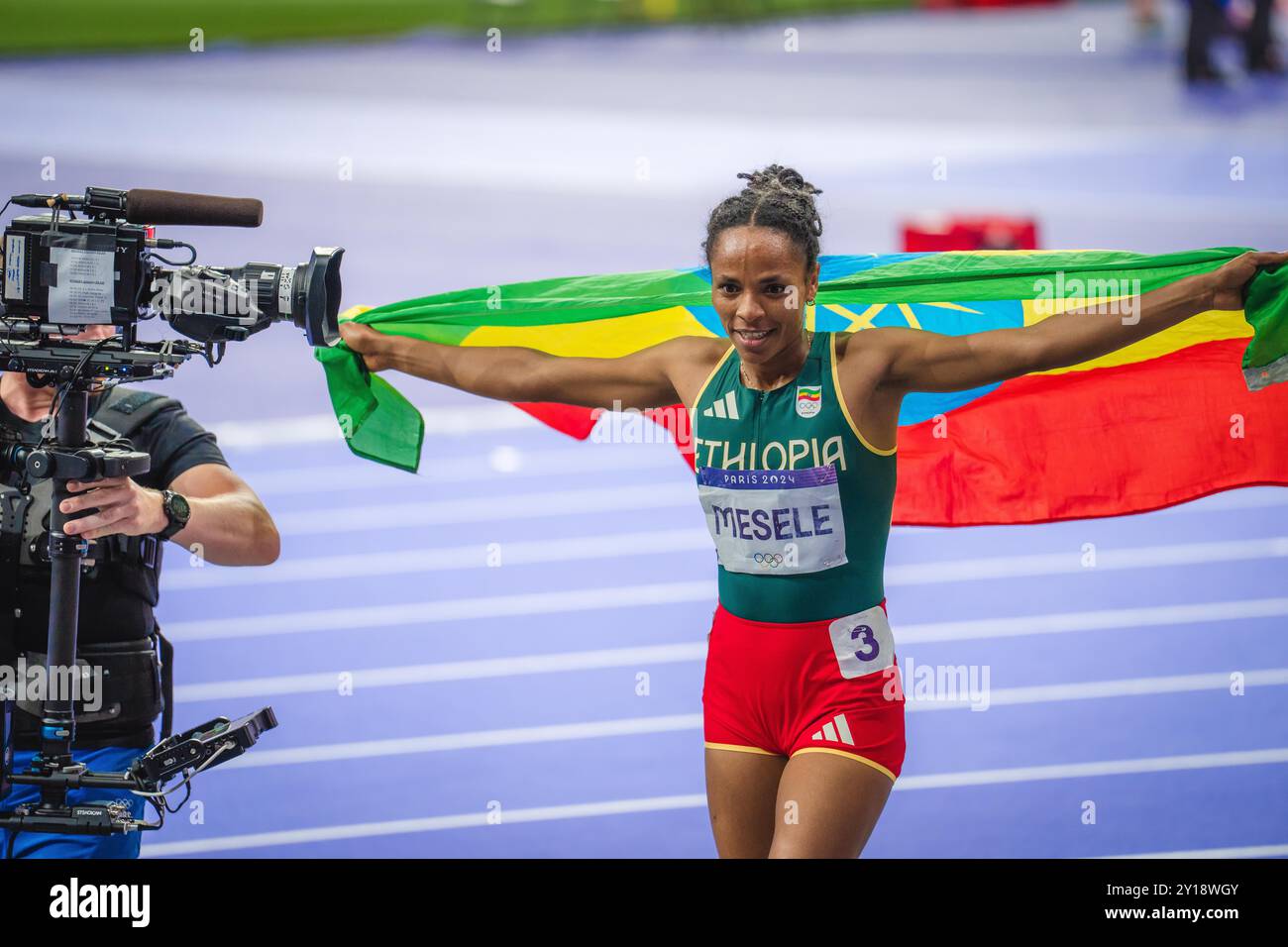 Worknesh Mesele participating in the 800 meters at the Paris 2024 ...