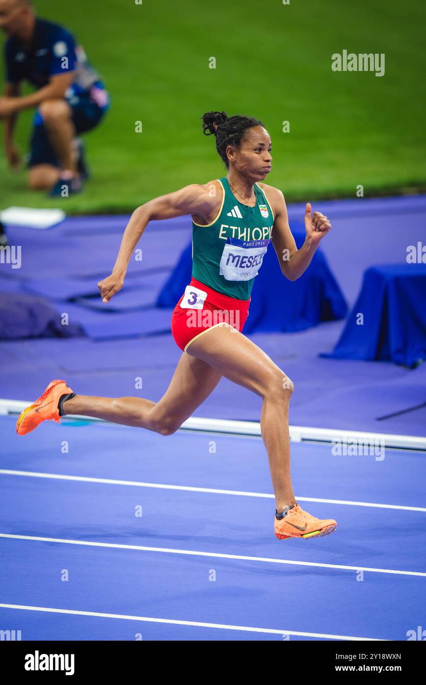 Worknesh Mesele participating in the 800 meters at the Paris 2024 ...