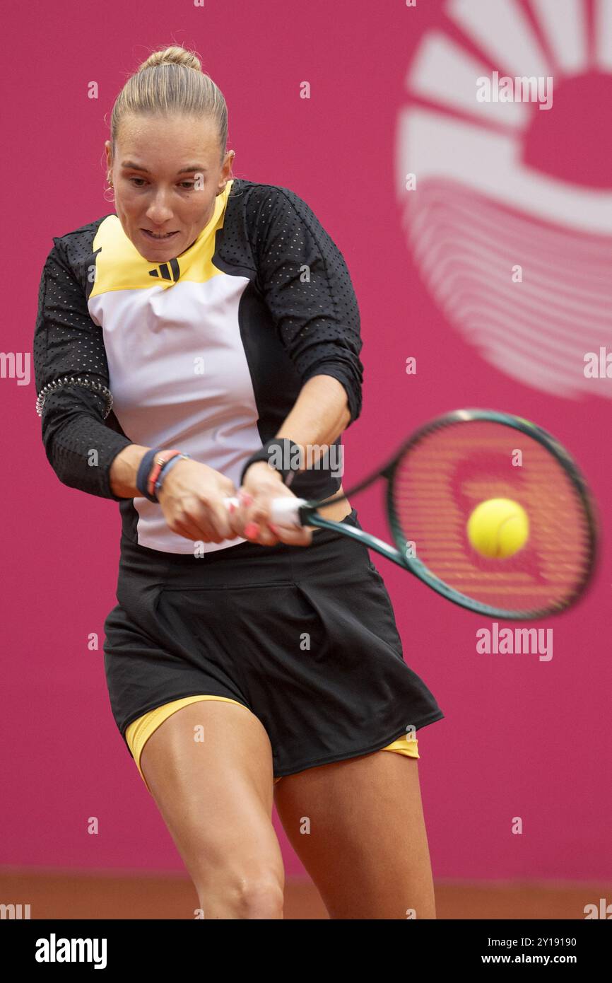 Montreux Switzerland, 09 05 2024: Anouk Koevermans (NED) vs Tara Wurth ...