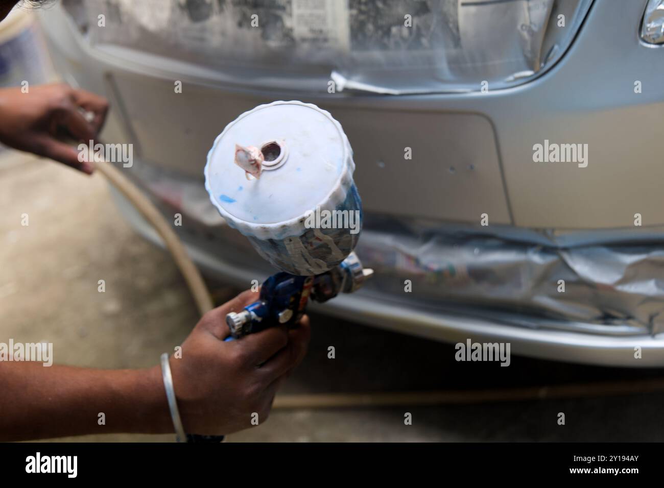 Vehicle refinishing hi-res stock photography and images - Alamy