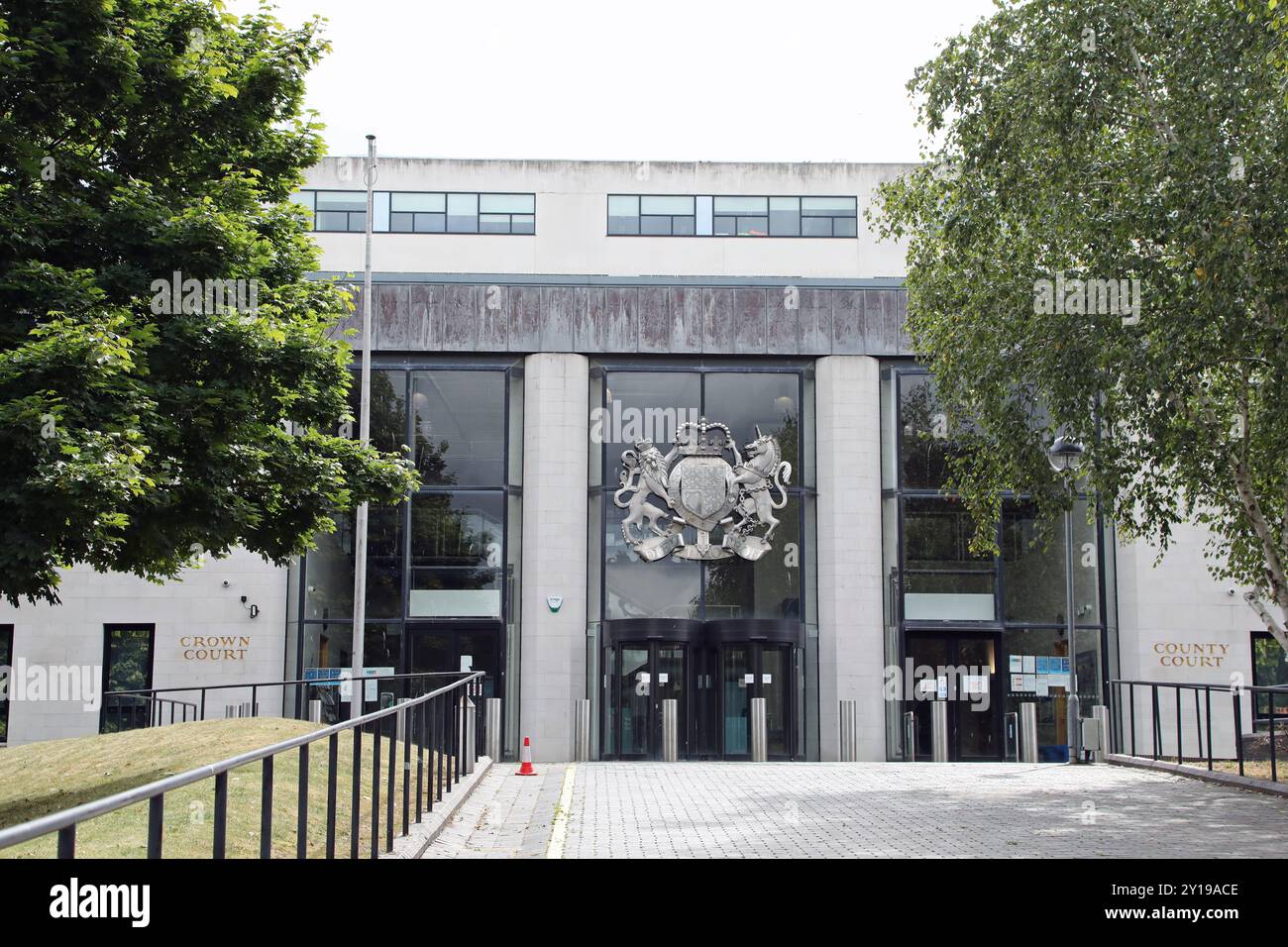Royal Coat of Arms on the Combined Court Centre in Coventry Stock Photo ...
