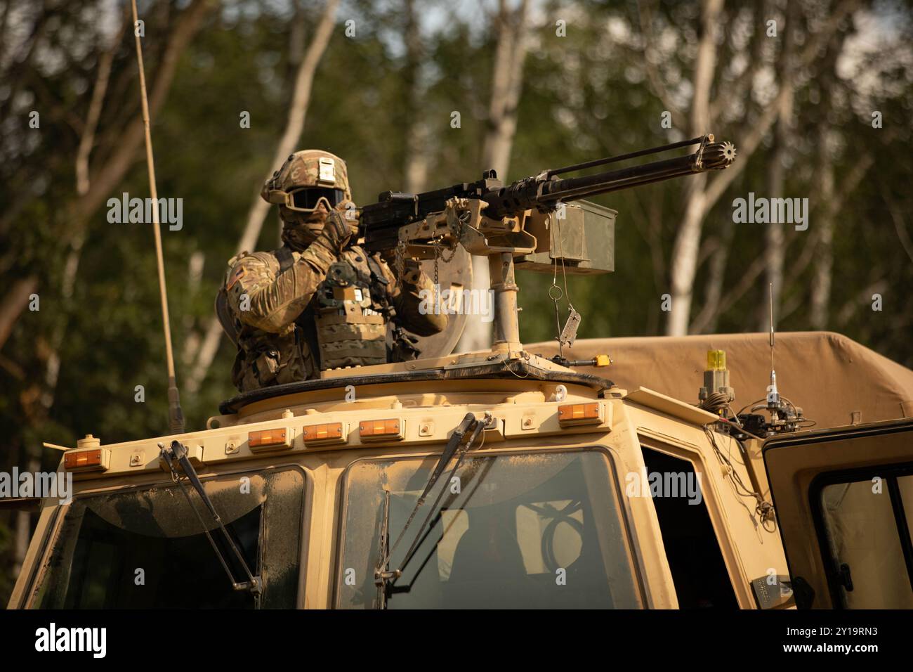 Mounted m2 50 caliber machine gun hi-res stock photography and images ...