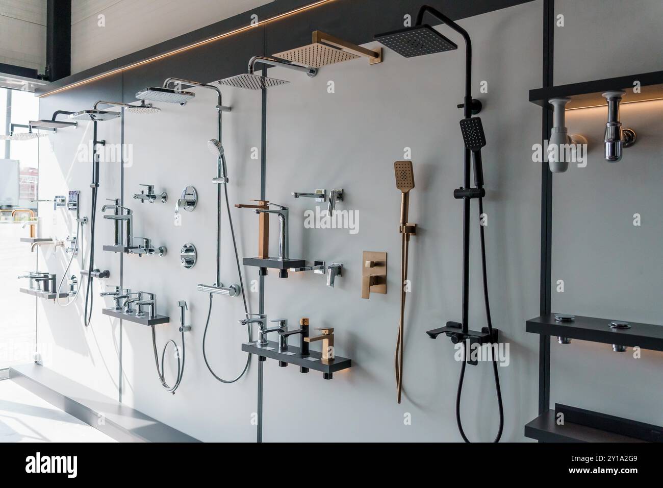 Wall mounted faucets and fixtures hi-res stock photography and images ...