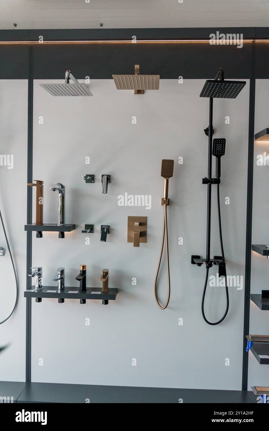 Retail store fixtures hi-res stock photography and images - Alamy