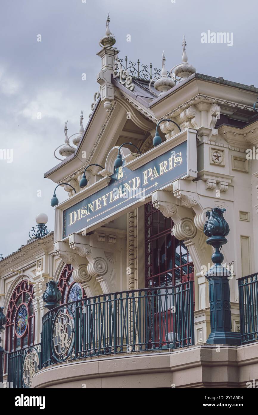 Disneyland Railroad, Disneyland Paris Stock Photo - Alamy