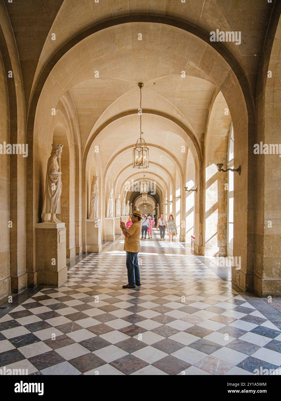 The hallways and galleries of Château de Versailles - Palace of ...