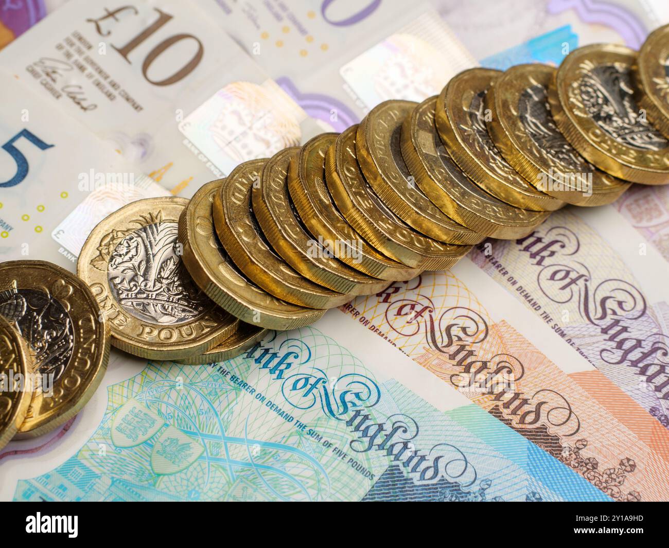 Cash hi-res stock photography and images - Alamy