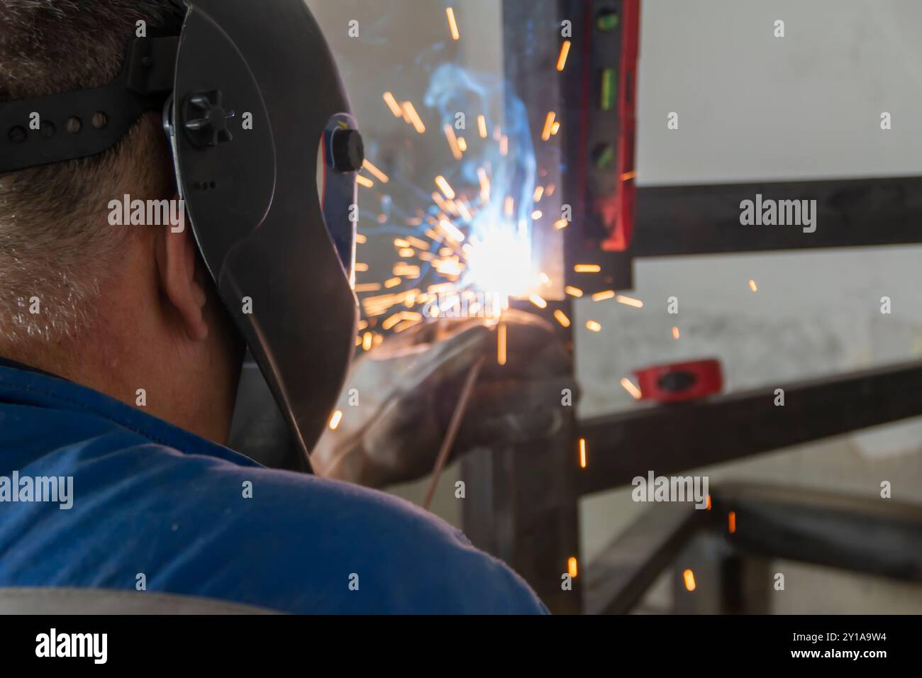 Person shining a torch hi-res stock photography and images - Alamy