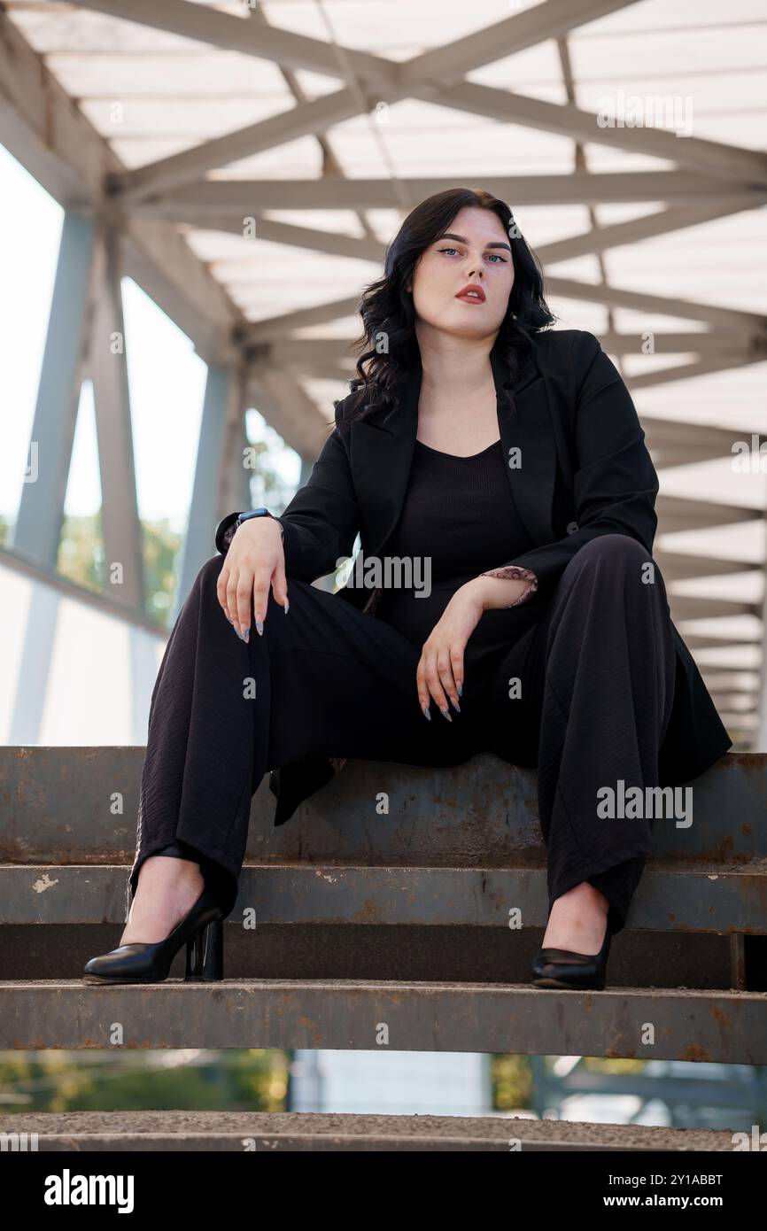 Modern Businesswoman in Urban Setting Exudes Confidence Stock Photo - Alamy