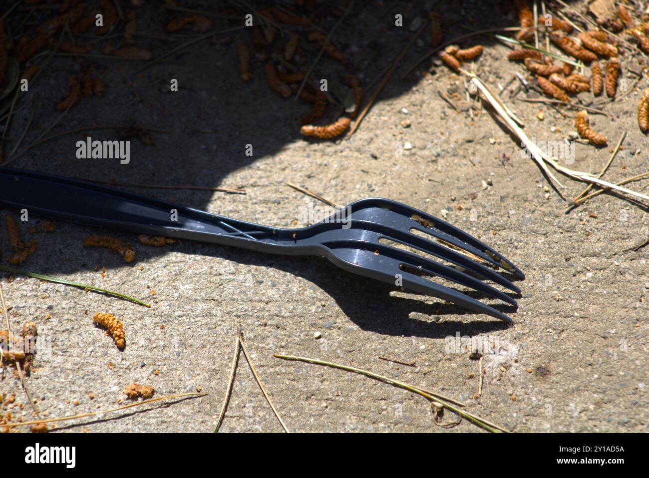 Black plasticware hi-res stock photography and images - Alamy