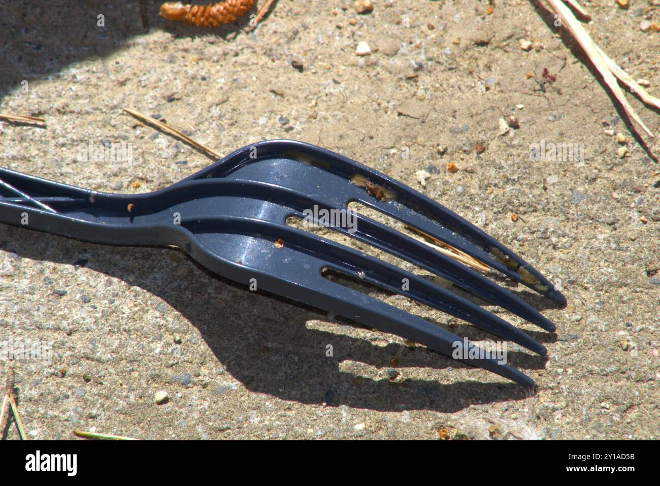 Black plasticware hi-res stock photography and images - Alamy
