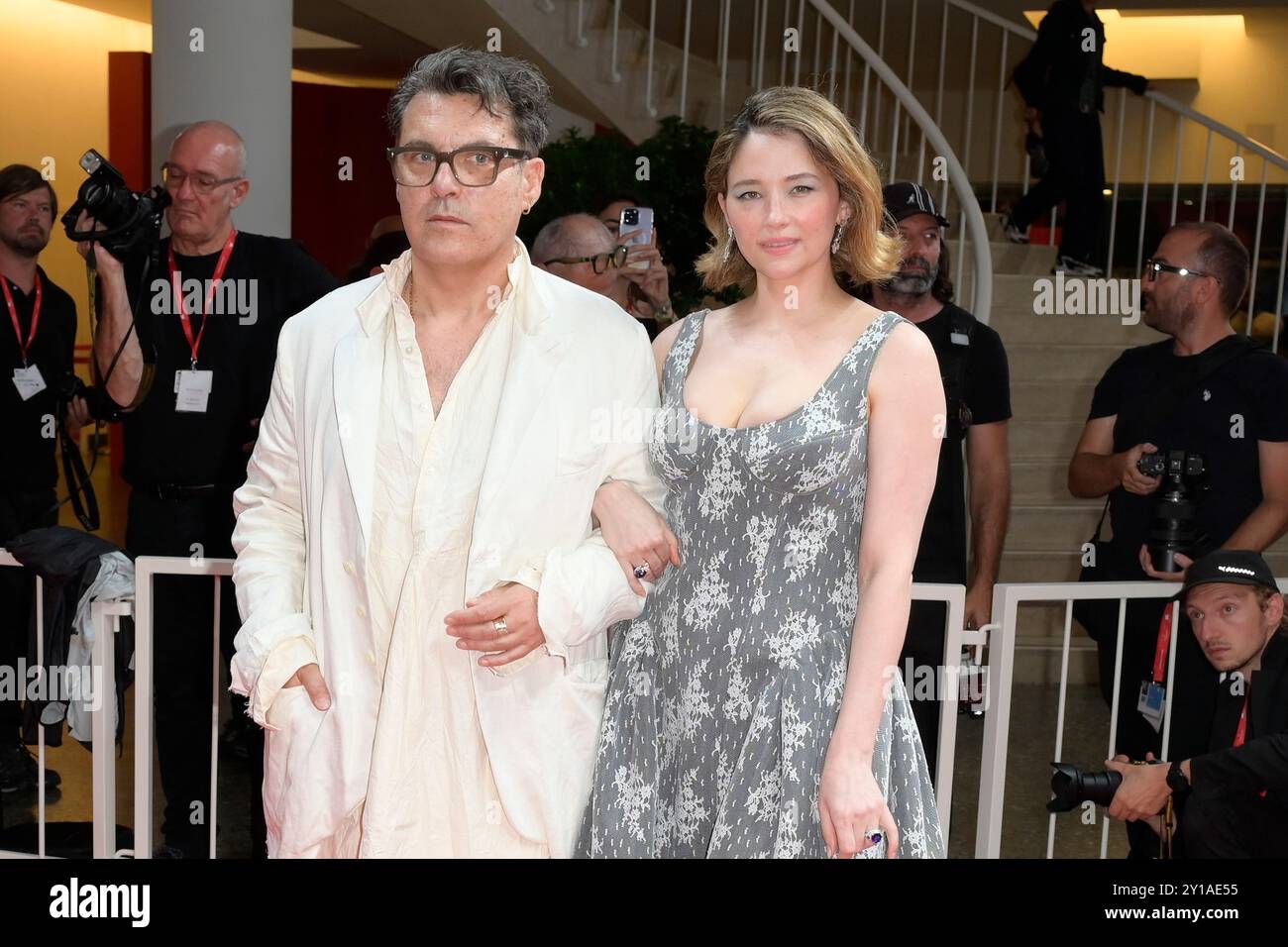 Venice Lido, Italy. 05th Sep, 2024. Joe Wright (l) and Haley Bennet ...