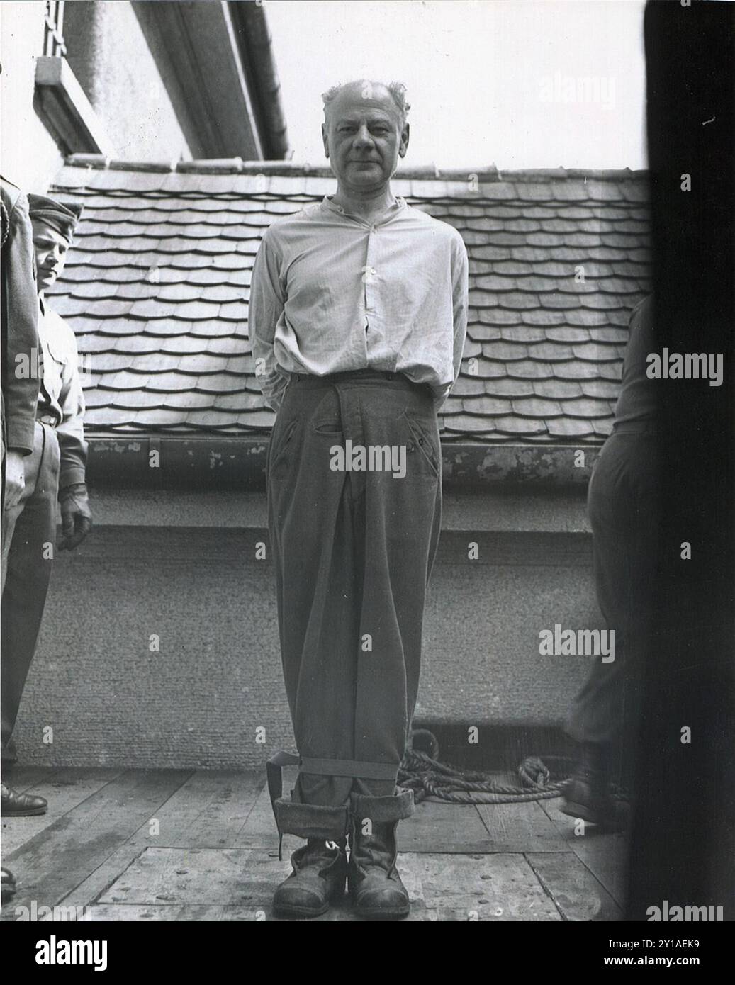 Execution of SS concentration camp physician Eduard Krebsach at ...