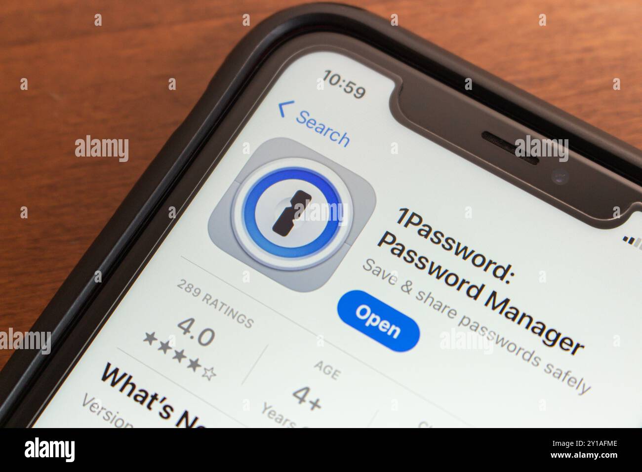Secure data sync hi-res stock photography and images - Alamy