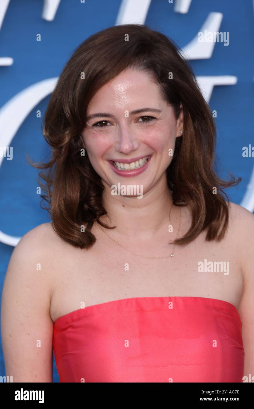 Becca Edelman attends the Los Angeles Premiere of Netflix's "The ...