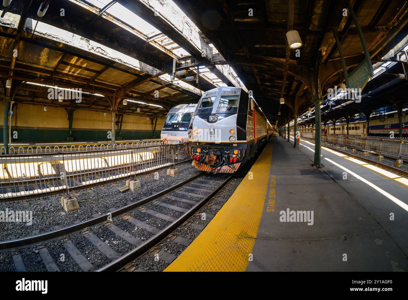 Mta elevated queensbough bridge hi-res stock photography and images - Alamy