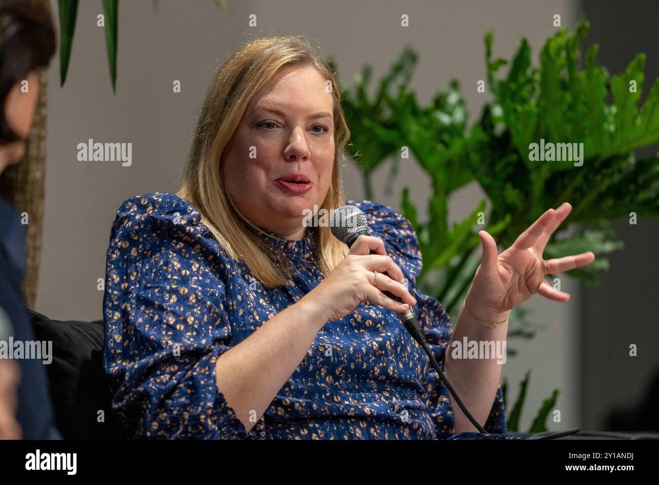 Influence on political journalism hi-res stock photography and images ...
